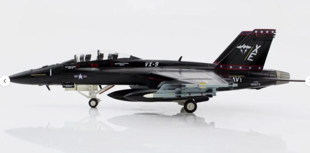 HOBBY-MASTER-HA5136B-1:72-F-A-18F-Super-Hornet-Vandy-I-166673-US-Navy-VX-9-Full-weapon-load